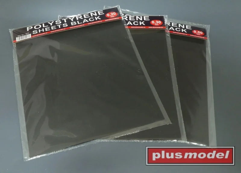 PLUS MODEL Plastic plates black 0,5 mm (big)