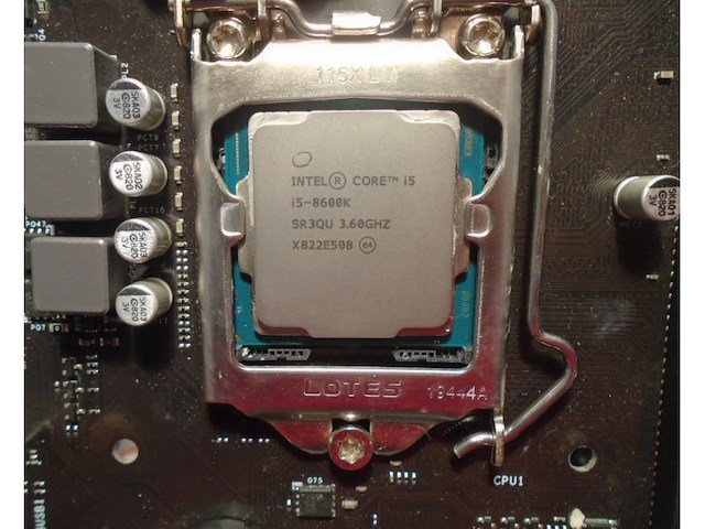 Intel i5 8600K