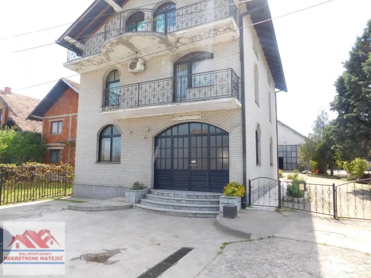 Izdavanje, poslovni prostor, 150m², Maršić, Kragujevac
