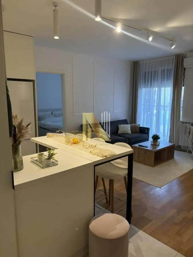 Izdavanje, dvosoban stan, 42m², Telep, Novi Sad Sve Podlokacije