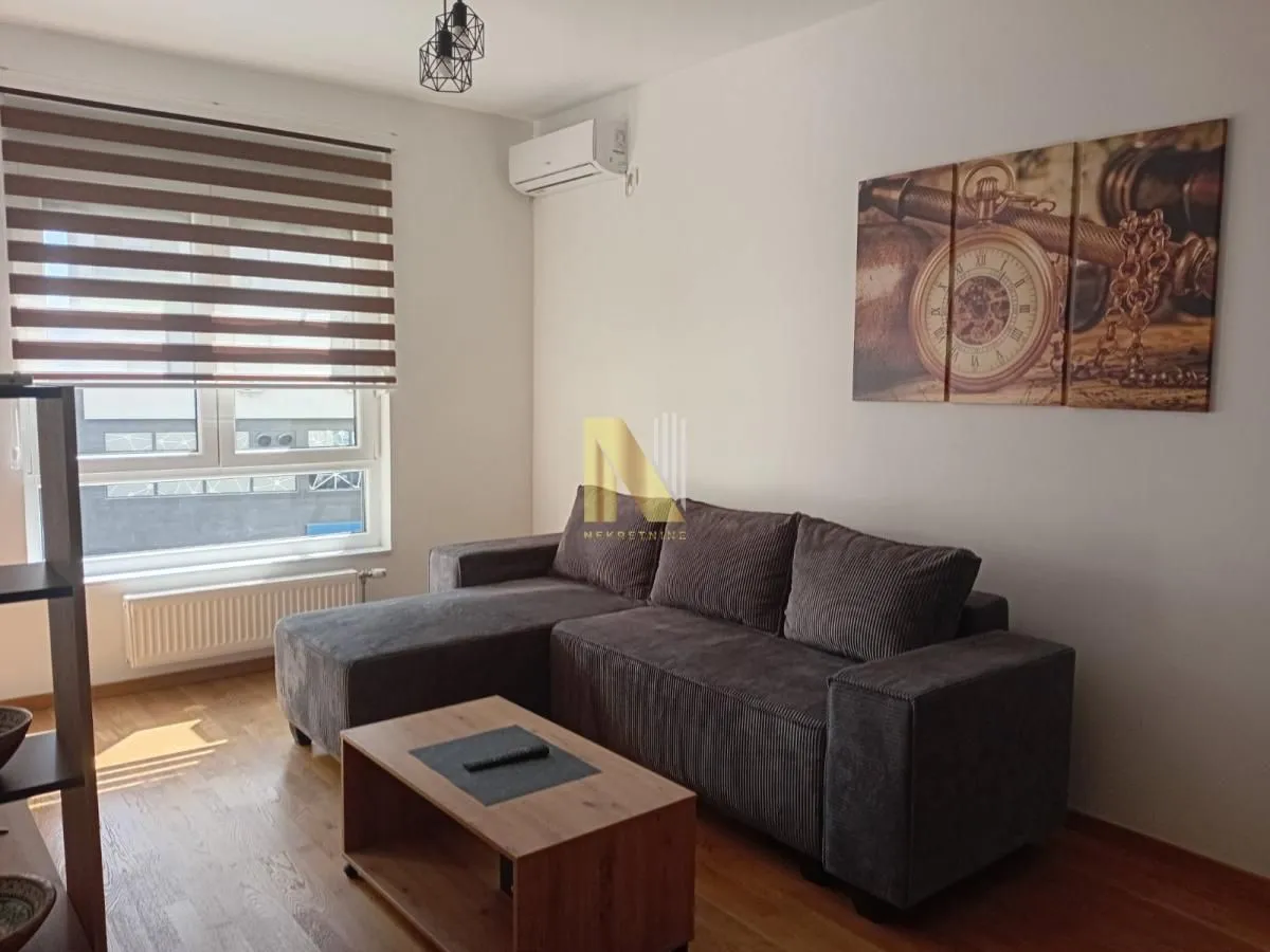Izdavanje, jednosoban stan, 43m², Cara Dušana, Novi Sad Sve Podlokacije