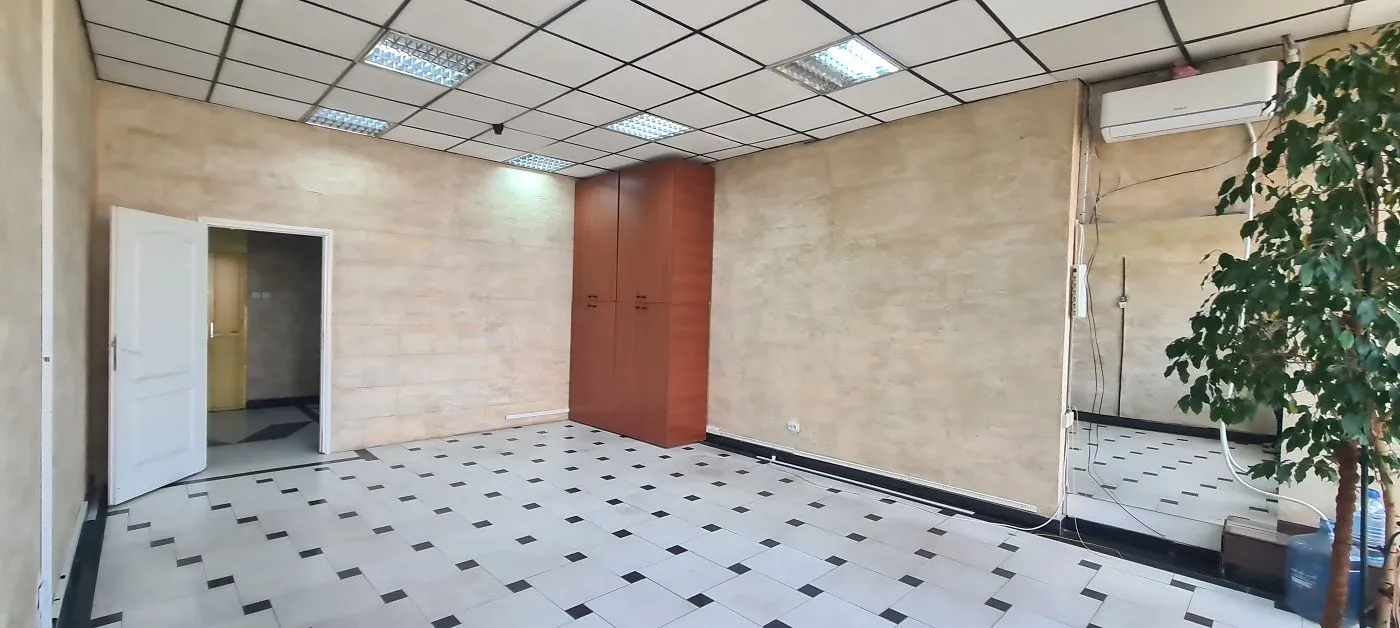 Izdavanje, poslovni prostor, 55m², Novi Beograd Sve Podlokacije, Beograd