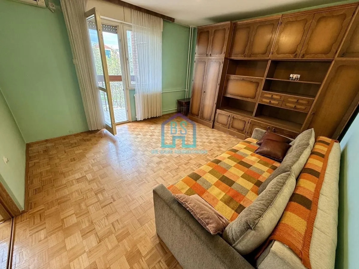 Prodaja, trosoban stan, 74m², Bulevar Oslobodjenja, Novi Sad Sve Podlokacije