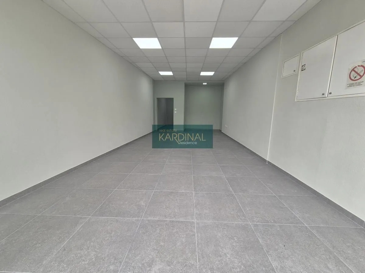 Prodaja, poslovni prostor, 154m², Centar, Jagodina