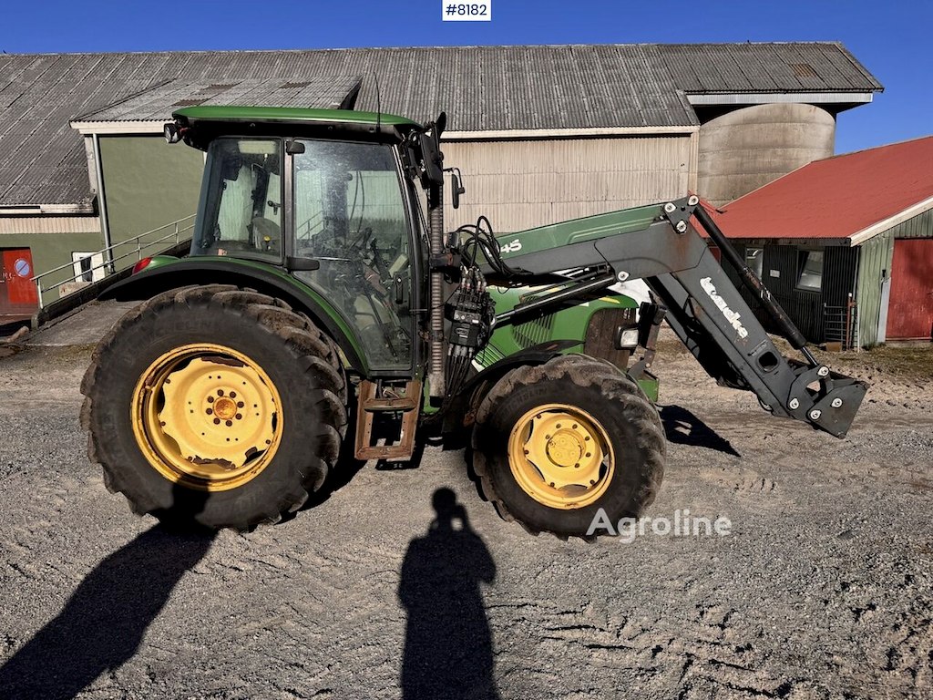 John Deere 5820 traktor točkaš