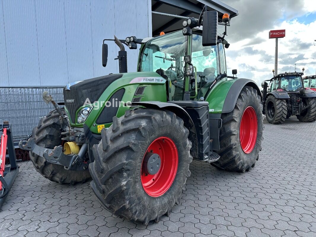 Fendt 718 S4 Vario Profi Plus traktor točkaš