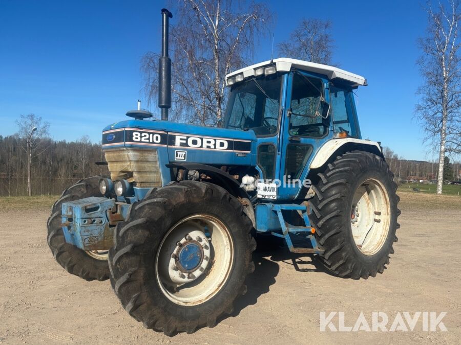 Prodaje se Ford 8210 traktor točkaš na aukciji