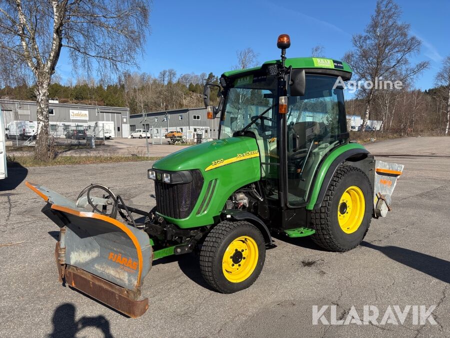 Prodaje se John Deere 3720 traktor točkaš na aukciji