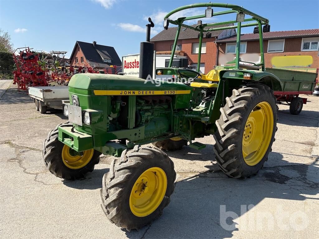 Prodaje se John Deere 2130S traktor točkaš na aukciji