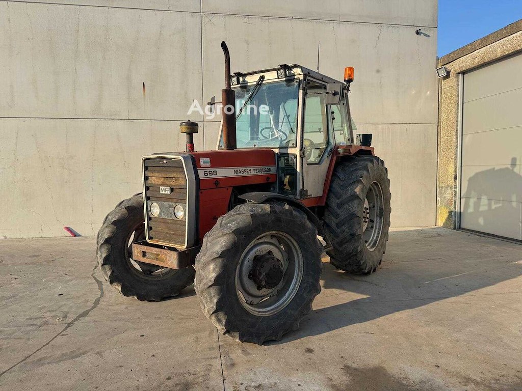 Prodaje se Massey Ferguson 698 traktor točkaš na aukciji