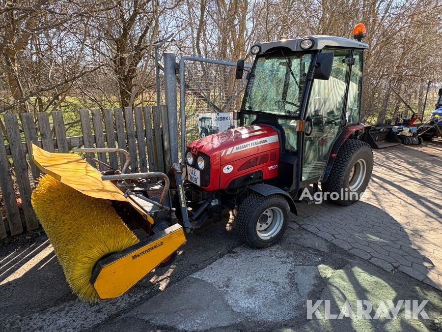 Prodaje se Massey Ferguson 1531 traktor točkaš na aukciji