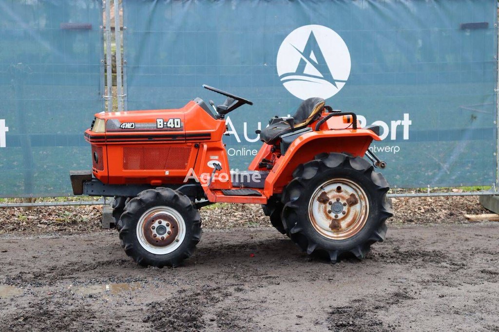 Prodaje se Kubota B-40 traktor točkaš na aukciji