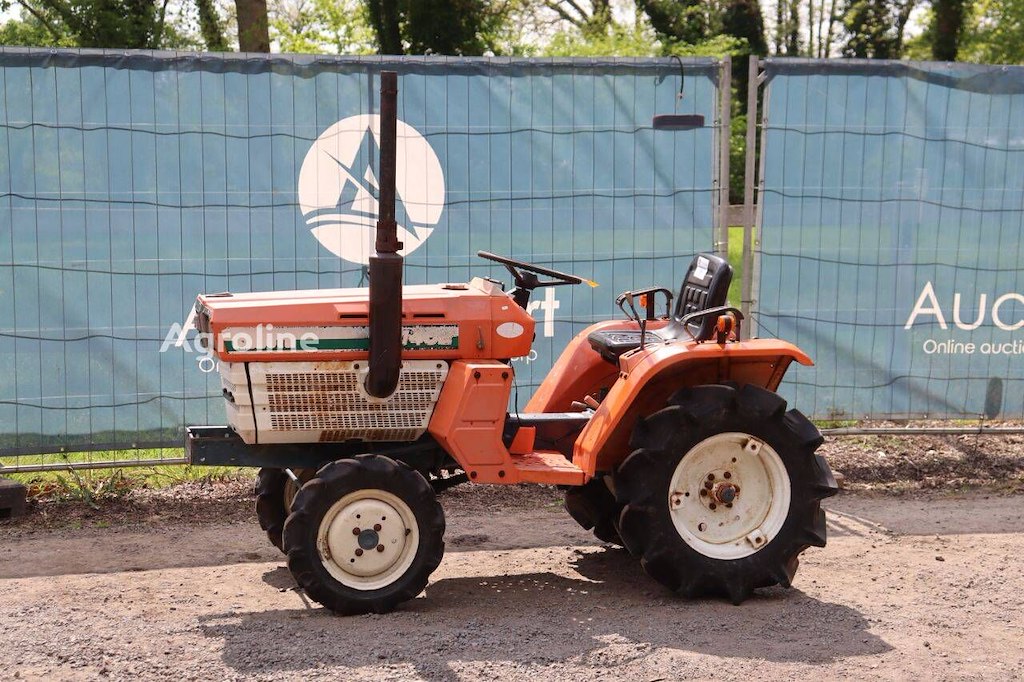 Prodaje se Kubota B1402DT traktor točkaš na aukciji