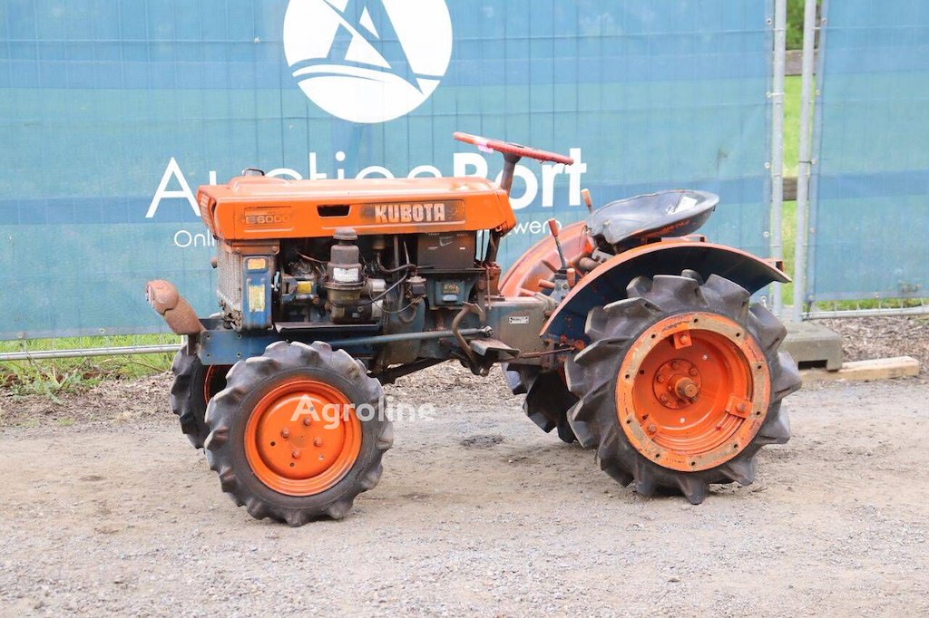 Prodaje se Kubota B6000 traktor točkaš na aukciji