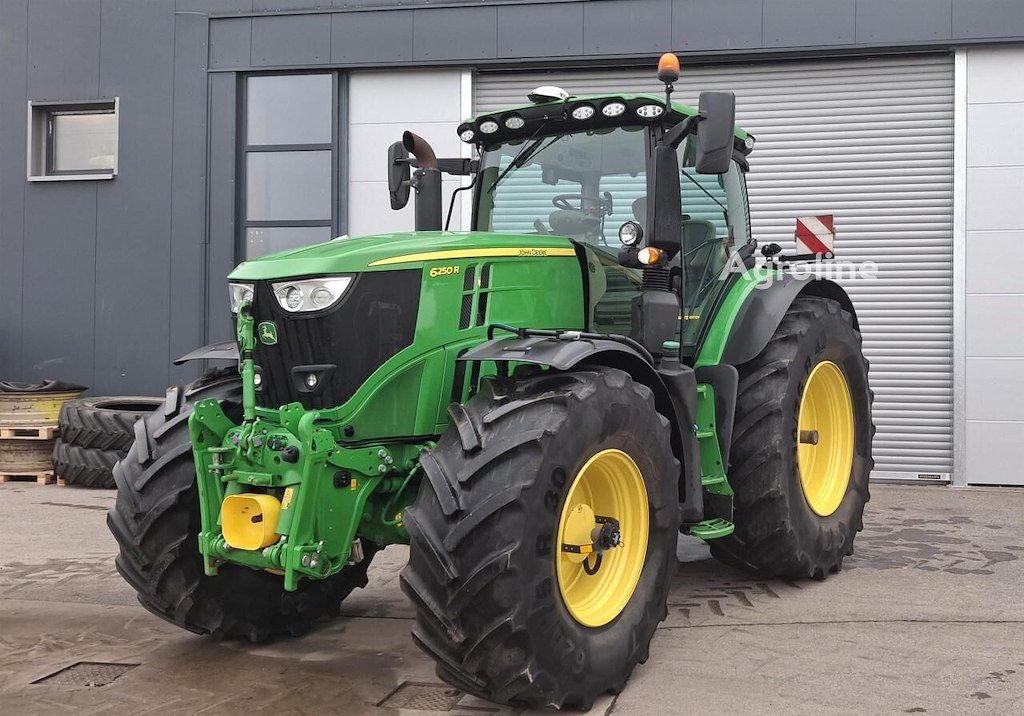 John Deere 6250R - Steckachse, Command PRO, RTK traktor točkaš