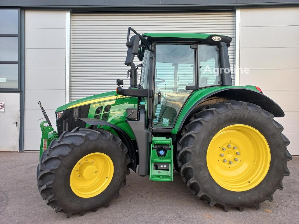 Novi John Deere 6120M traktor točkaš