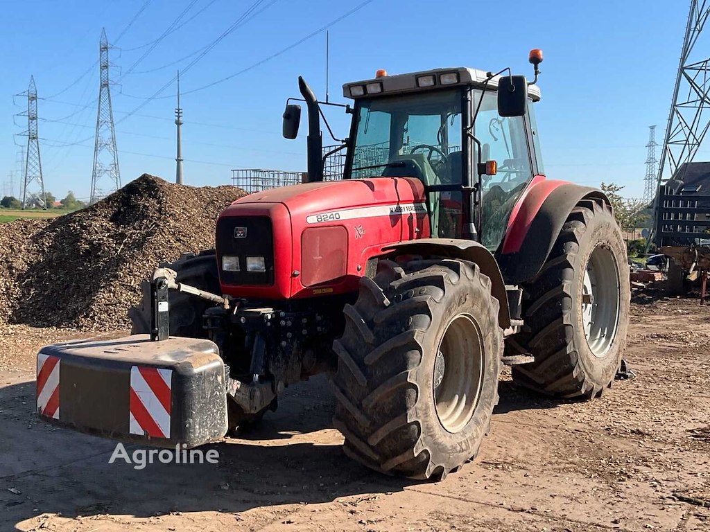 Prodaje se Massey Ferguson 8240 traktor točkaš na aukciji