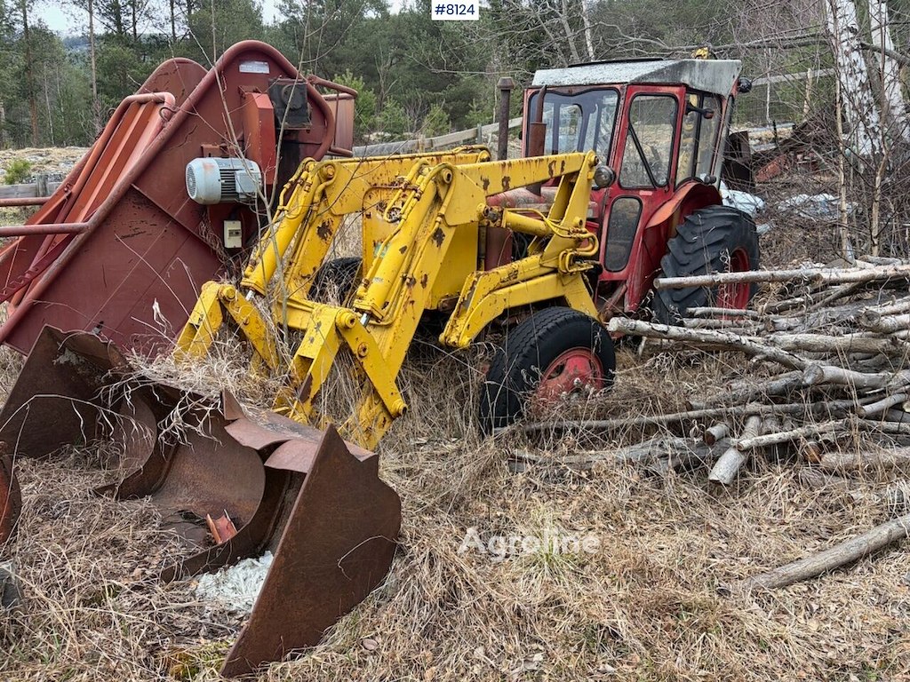 Nuffield L4 traktor točkaš
