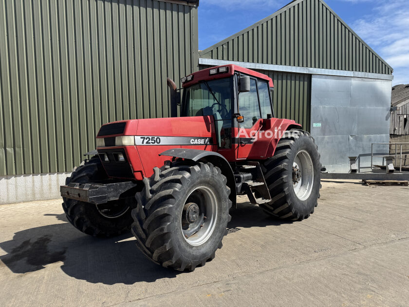 Case IH Magnum 7250 traktor točkaš