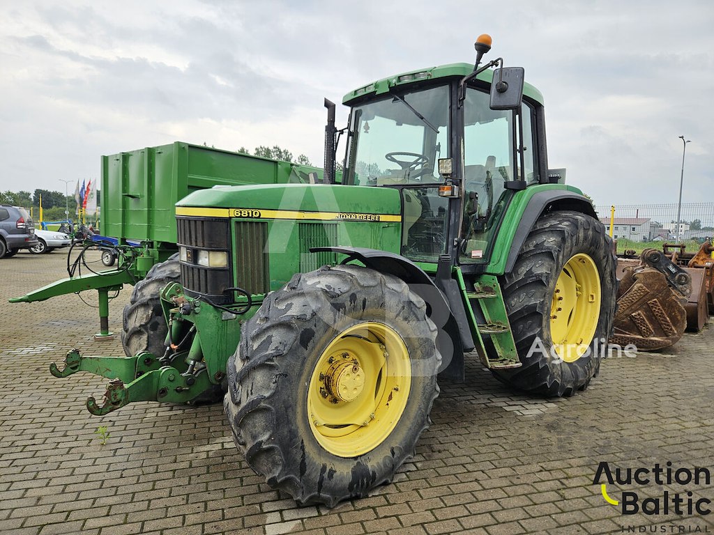Prodaje se John Deere 6810 traktor točkaš na aukciji