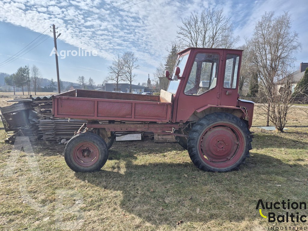 Prodaje se Chtz T-16MG traktor točkaš na aukciji