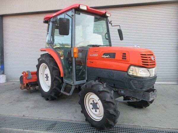 Kubota TRACTOR(Kubota) traktor točkaš