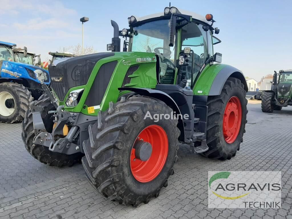 Fendt 828 Vario S4 traktor točkaš