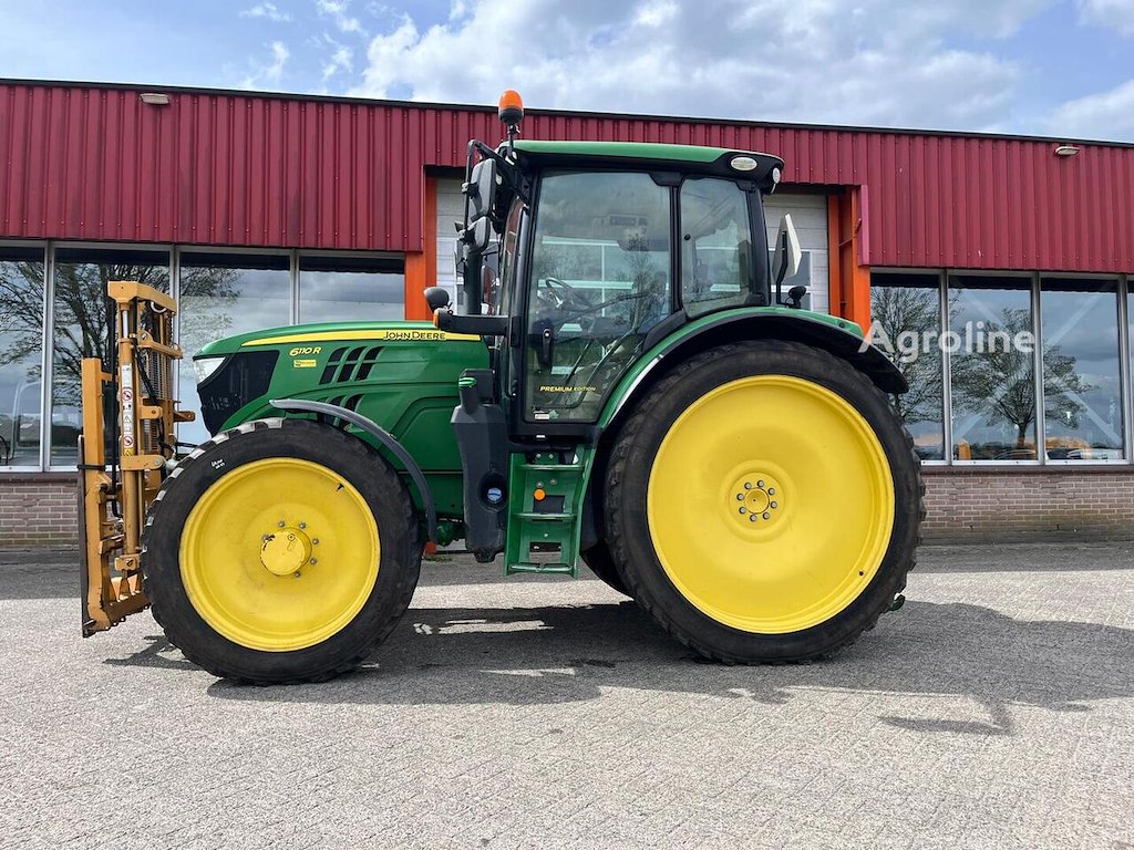 John Deere 6110R traktor točkaš