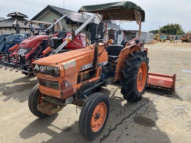 Kubota L3001 mini traktor