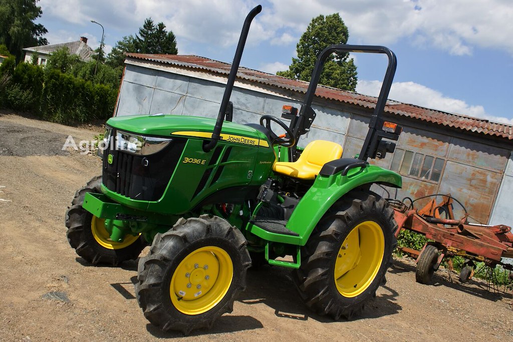 Novi John Deere 3036 E mini traktor