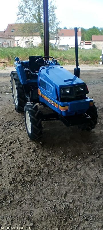 Prodaje se Iseki Landhope TU220 mototraktor na aukciji