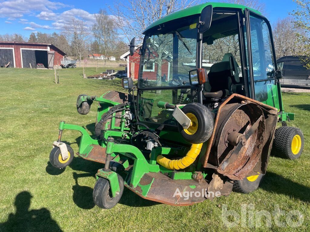 Prodaje se John Deere 1505 traktor kosilica na aukciji