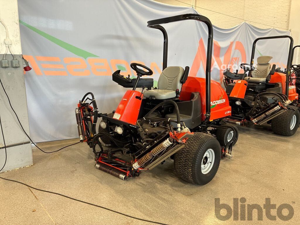 Prodaje se Jacobsen LF550 traktor kosilica na aukciji