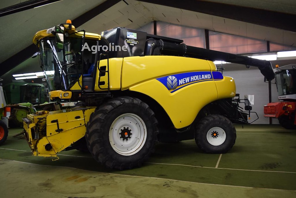 New Holland CR 9090 Elevation kombajn za žito