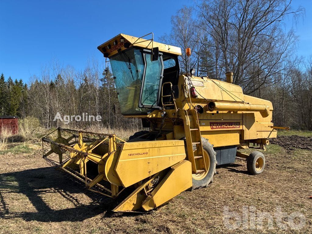 Prodaje se New Holland 8030 kombajn za žito na aukciji