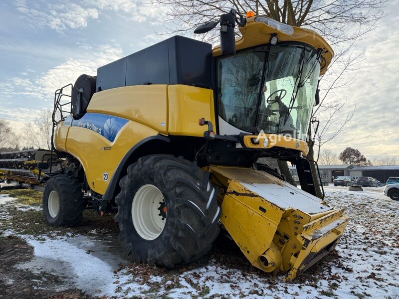 New Holland CR 9080 kombajn za žito