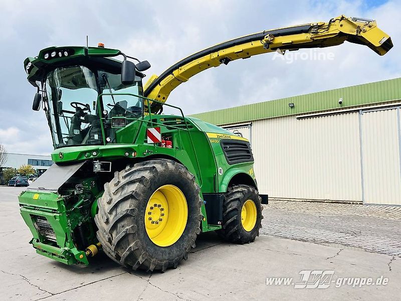 John Deere 8300 krmni kombajn