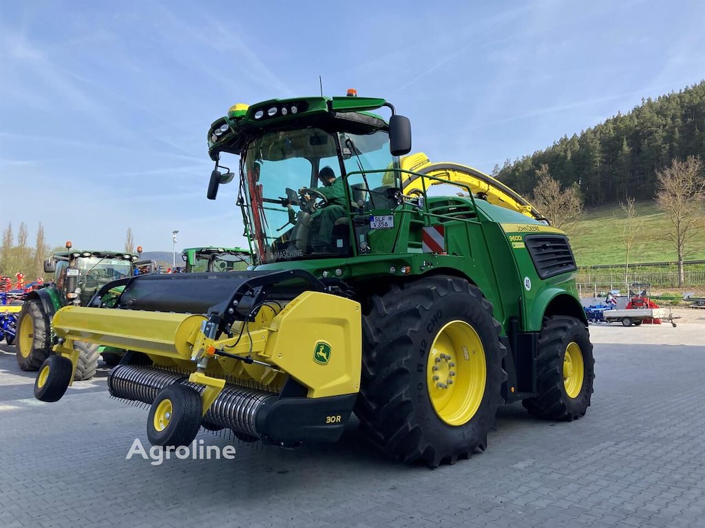 Novi John Deere 9600i ProDrive krmni kombajn