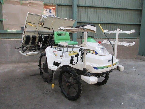 Yanmar RICE TRANSPLANTER(Yanmar) sadilica rasada