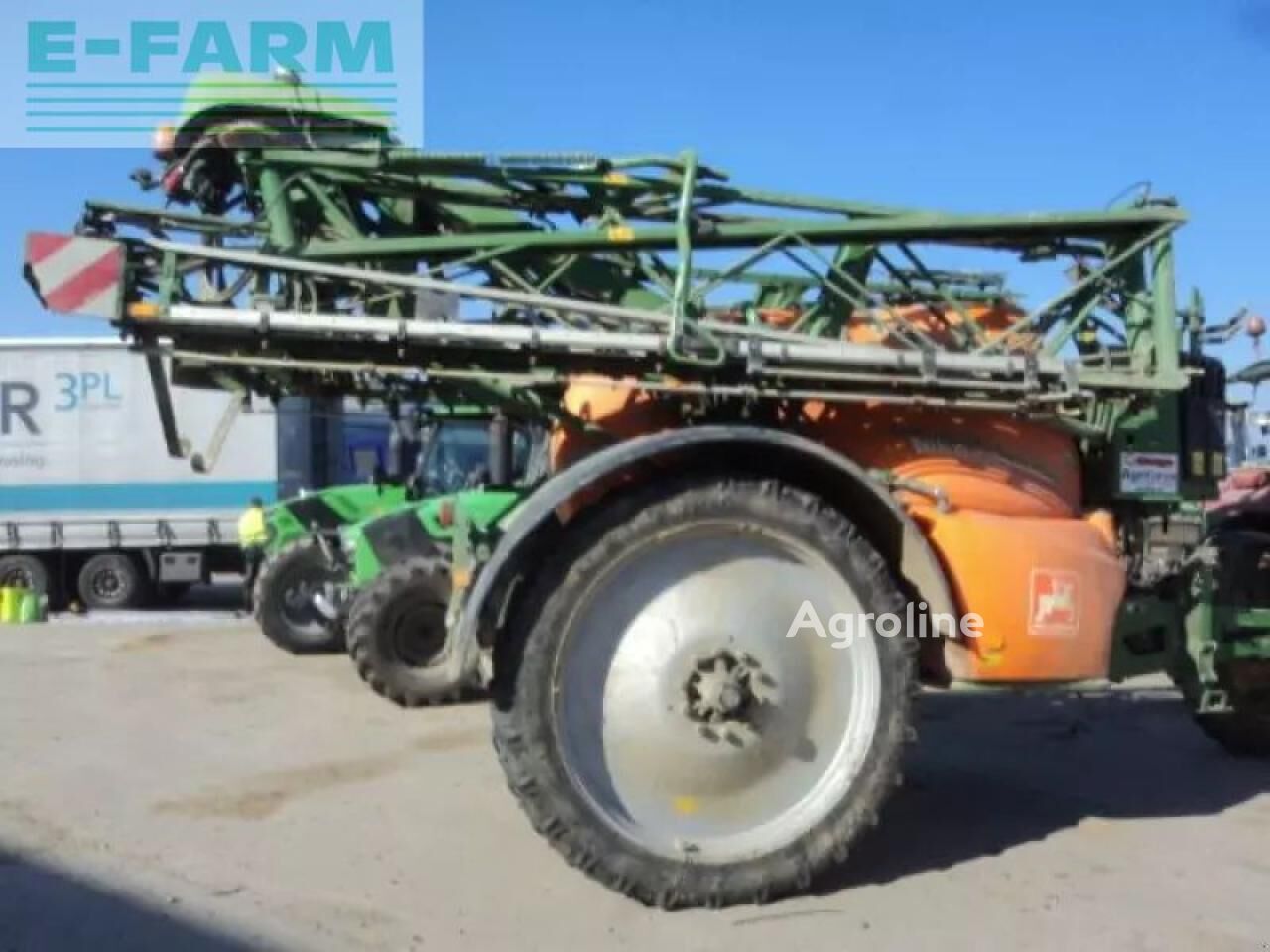 Amazone ux 3200 special vučena prskalica