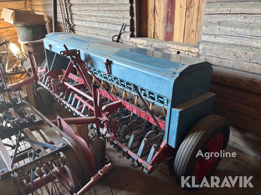 Prodaje se Juko Såmaskin Juko rasipač veštačkog đubriva na aukciji