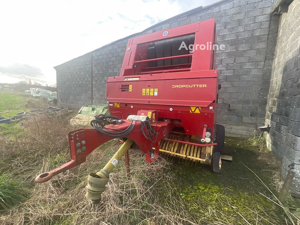 Prodaje se New Holland 654 balirku za okrugle bale na aukciji