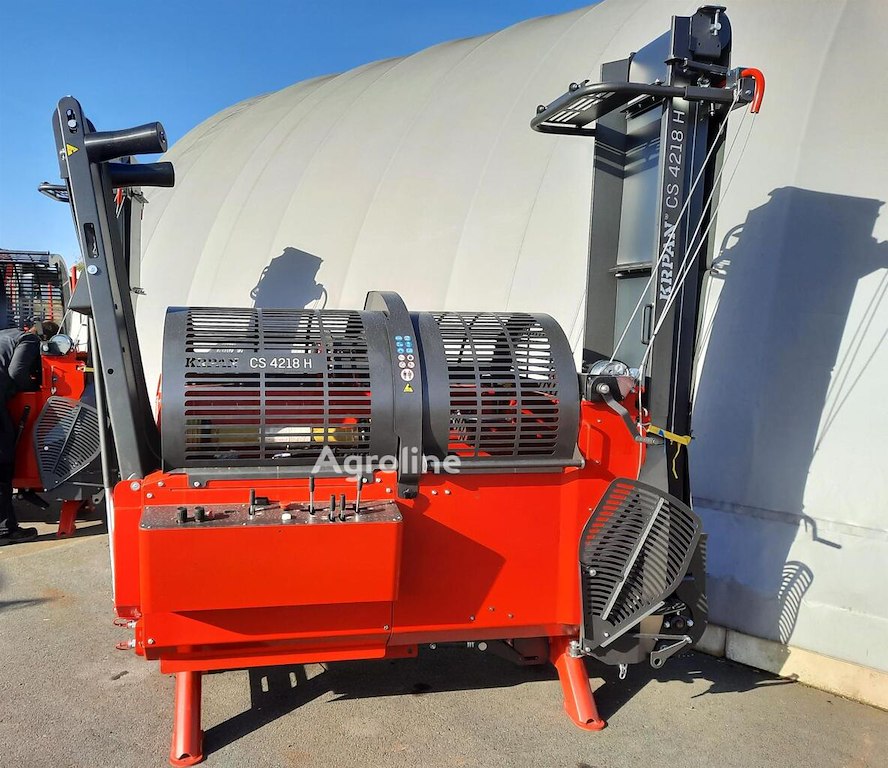 Nova Krpan CS 4218 H Harvester und Powerantrieb drobilica za drvo
