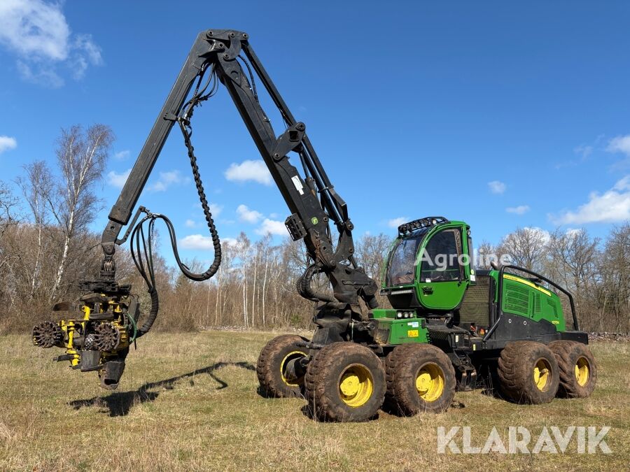 Prodaje se John Deere 1270E harvester na aukciji