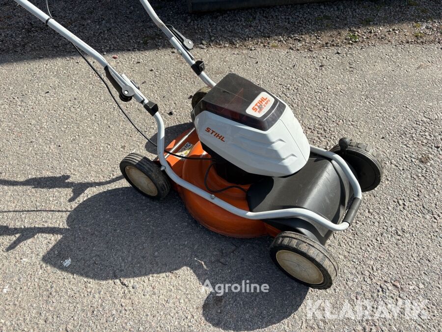 Prodaje se Stihl RMA 2 RPB kosilicu za travu na aukciji