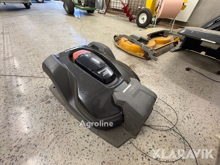 Prodaje se Husqvarna Auto Mower 430X kosilicu za travu na aukciji