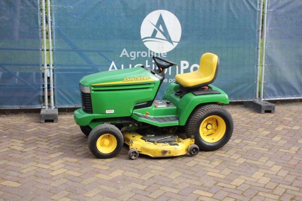 Prodaje se John Deere GX 355 kosilicu za travu na aukciji