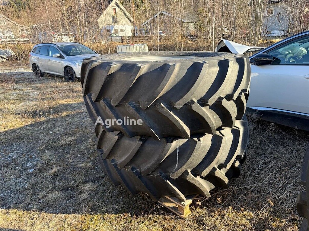 Prodaje se Continental 4 stk. traktordekk på felg - 2x 600/65 R34 + 2x 480/65 R24 - Con točak na aukciji