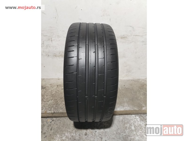 3625. Guma GOODYEAR 21-ica, LETNJA 265/35, Šara 6.0 mm, DOT 0124