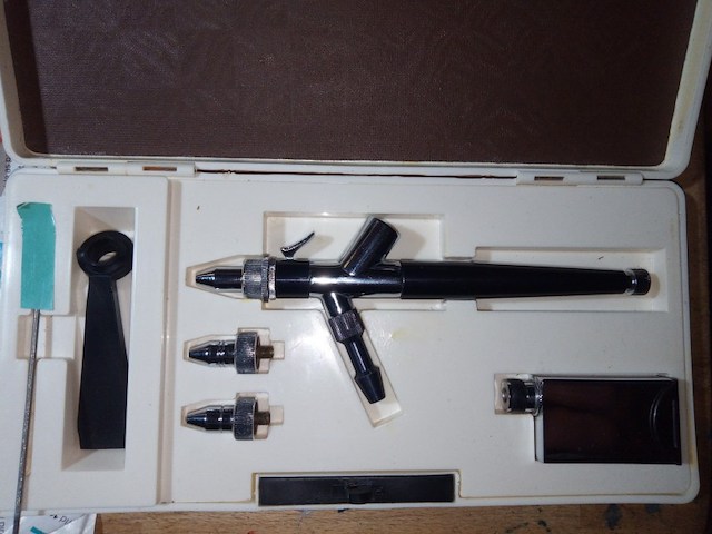 airbrush Ruski aerograf Eton